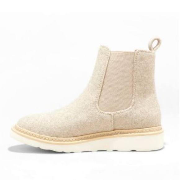 Universal Thread | Shoes | Universal Thread Womens Dawn Sneakers Boots ...